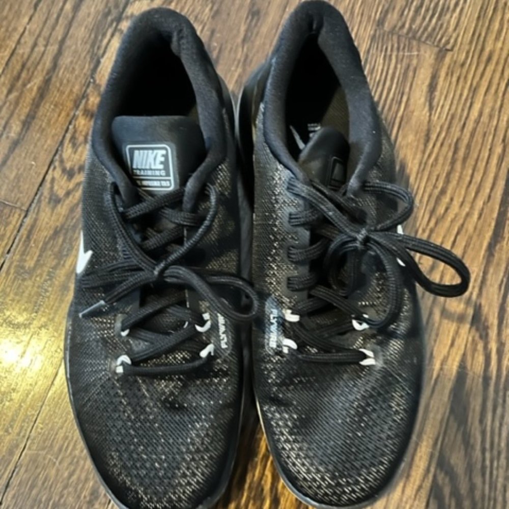 Nike Flywire Training Sneakers Ladies 8 - Gem